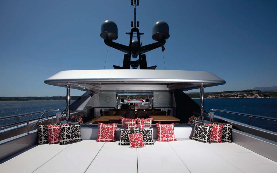 Yacht SLIPSTREAM, CMN | CHARTERWORLD Luxury Superyacht Charters